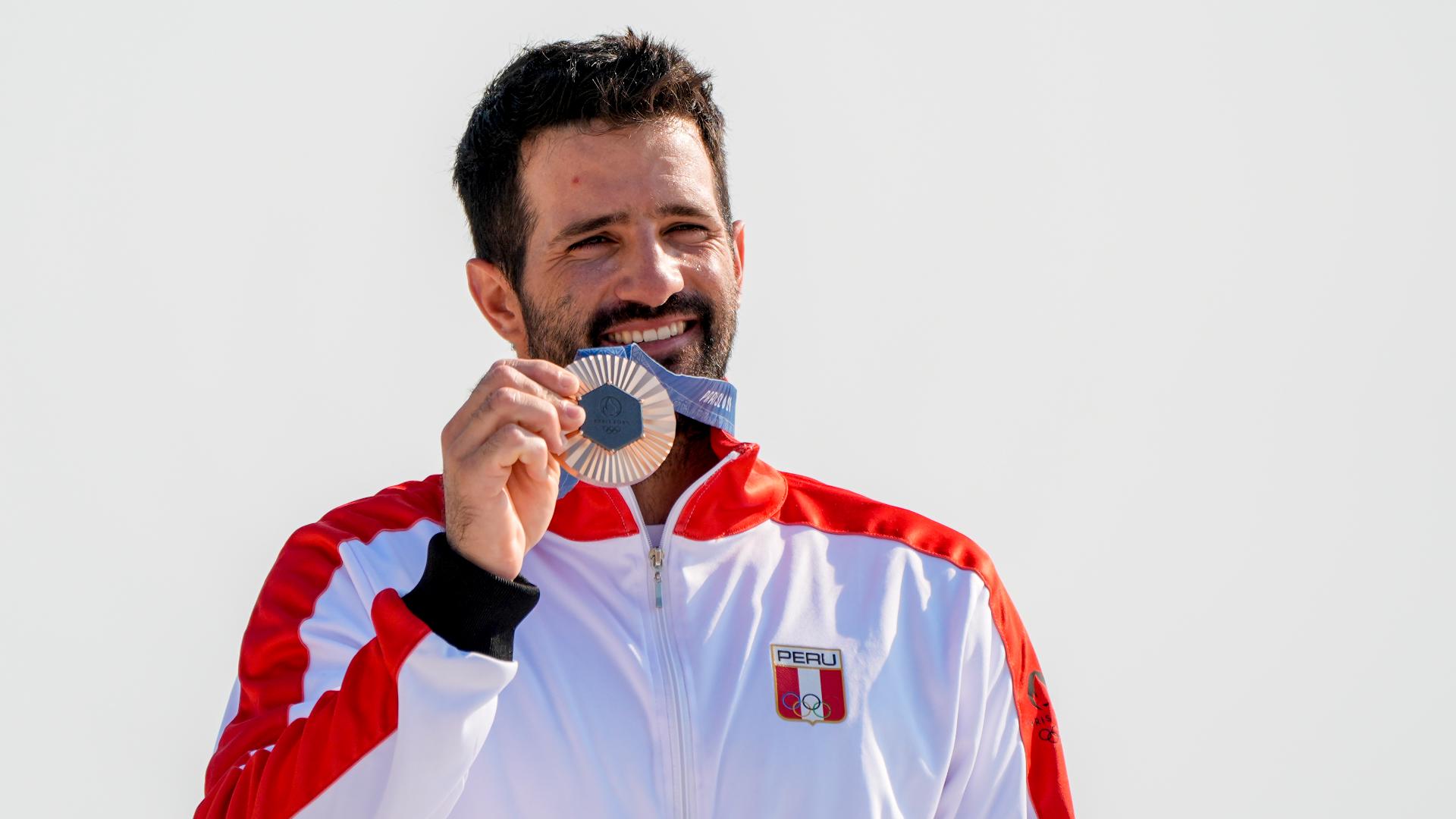 Peru wins first medal since 1992 | Paris Olympics | 9news.com