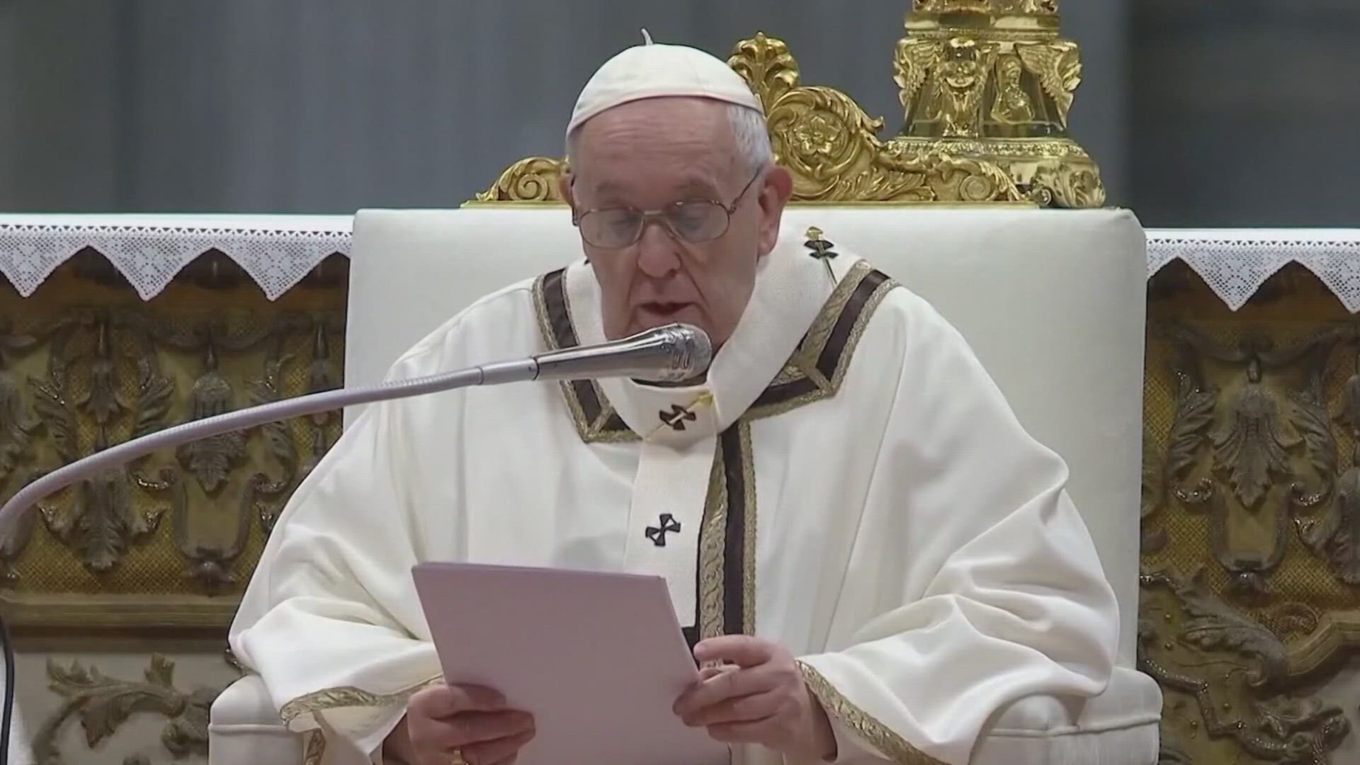 Pope has no plans to retire amid health scares | 9news.com