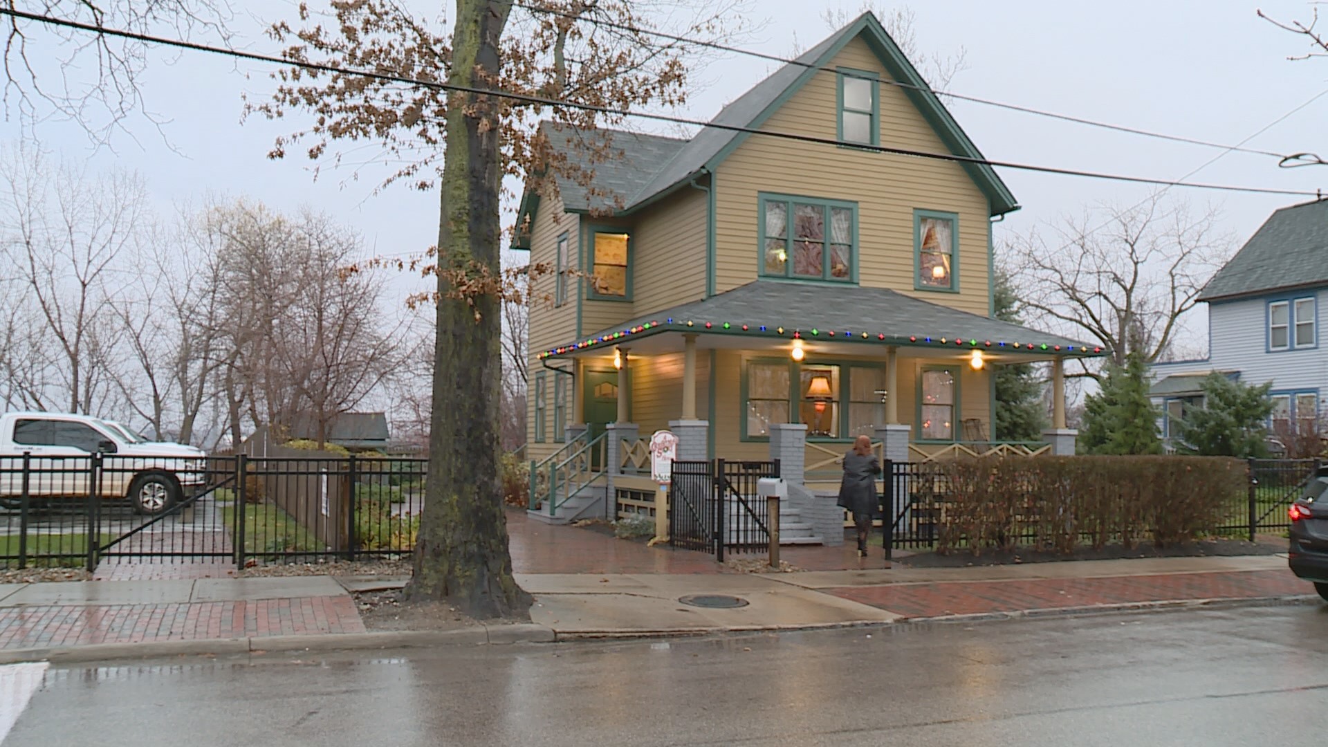 'A Christmas Story' house sold: Who now owns the Cleveland home ...