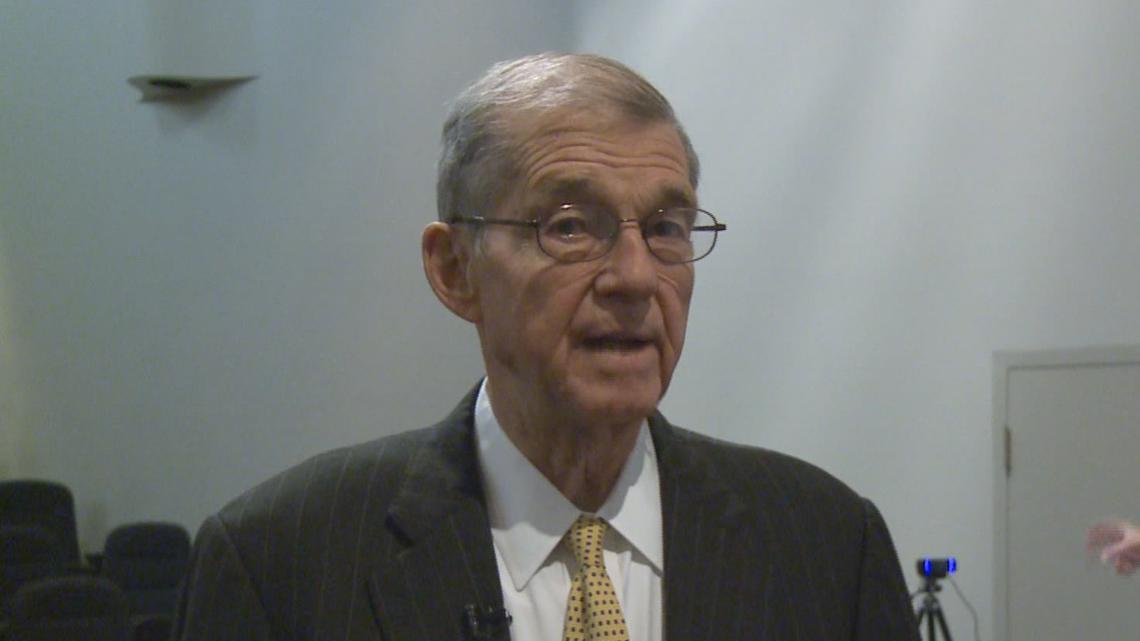 USC Honors Don Fowler's 50 Years of Teaching | 9news.com