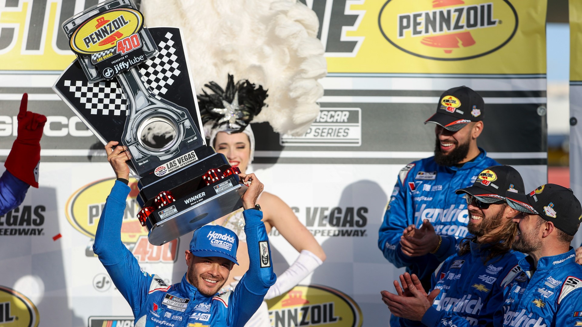 Kyle Larson wins NASCAR Cup Series race at Las Vegas | 9news.com