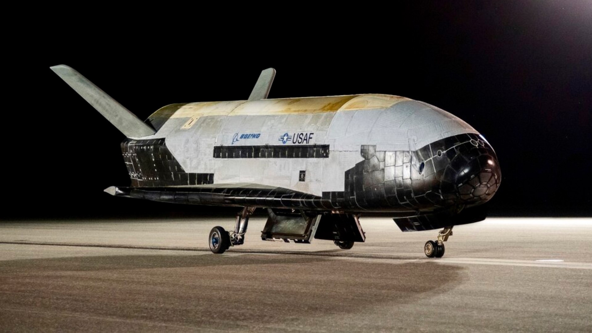 solar-powered US space plane back after 908-day mission | 9news.com