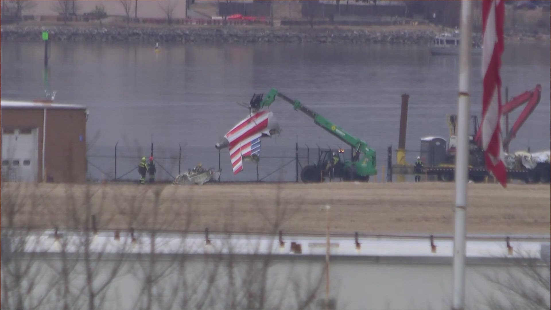 Kite appears to make contact with United flight while approaching ...