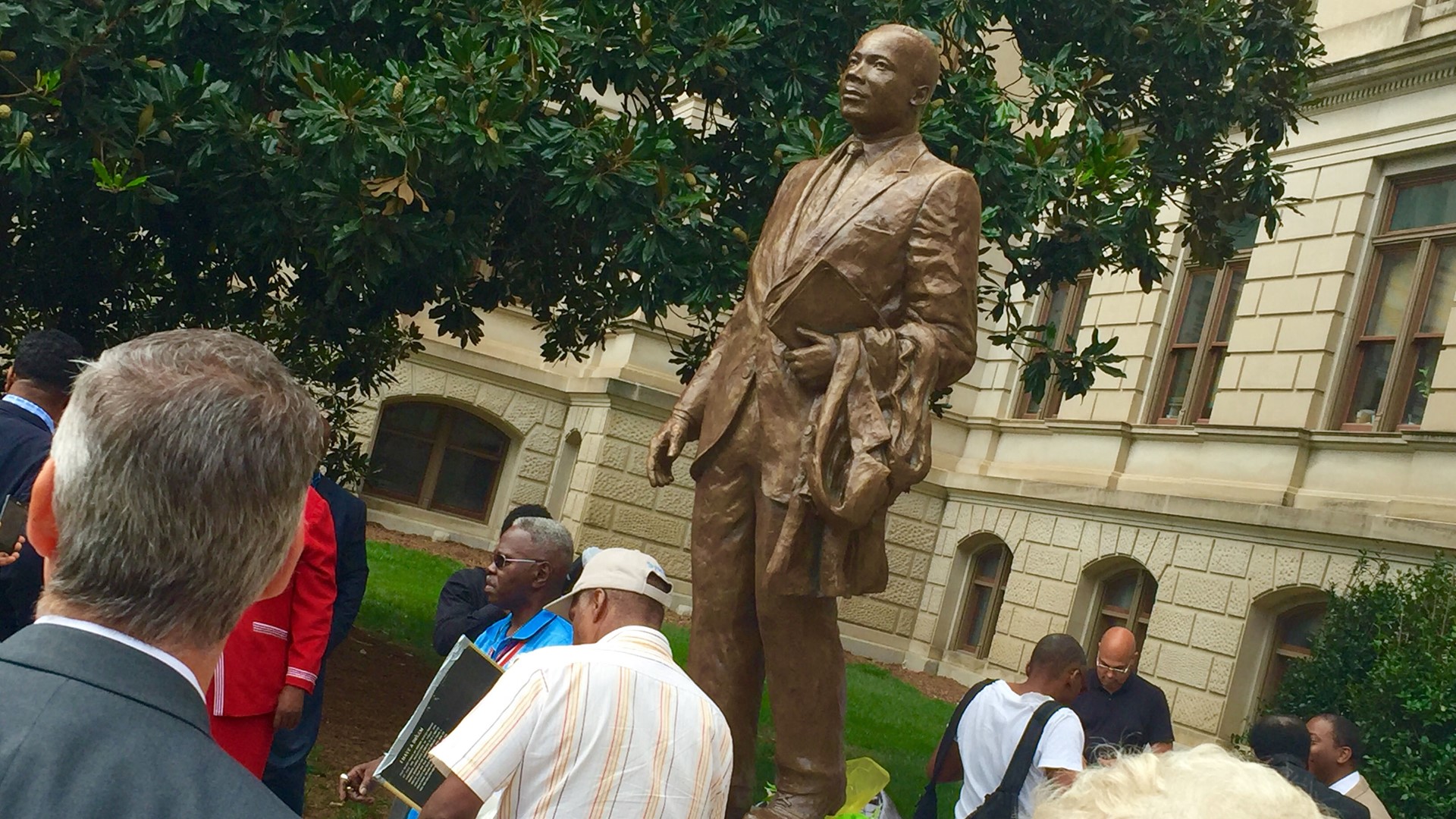 Photos | MLK Jr. statue unveiled at Georgia's State Capitol | 9news.com